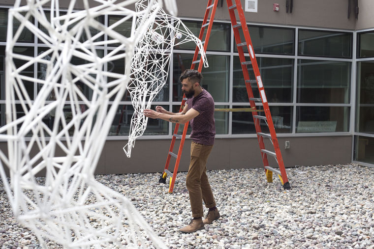 Manifesto Contra Gravidade: documentário do artista Jack Holmer mostra ...